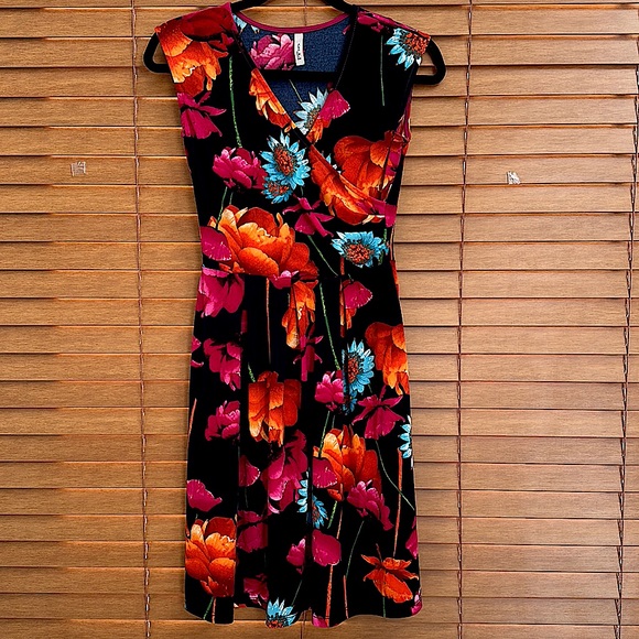 Gilli | Dresses | Gilli Stretchy Floral Dress | Poshmark